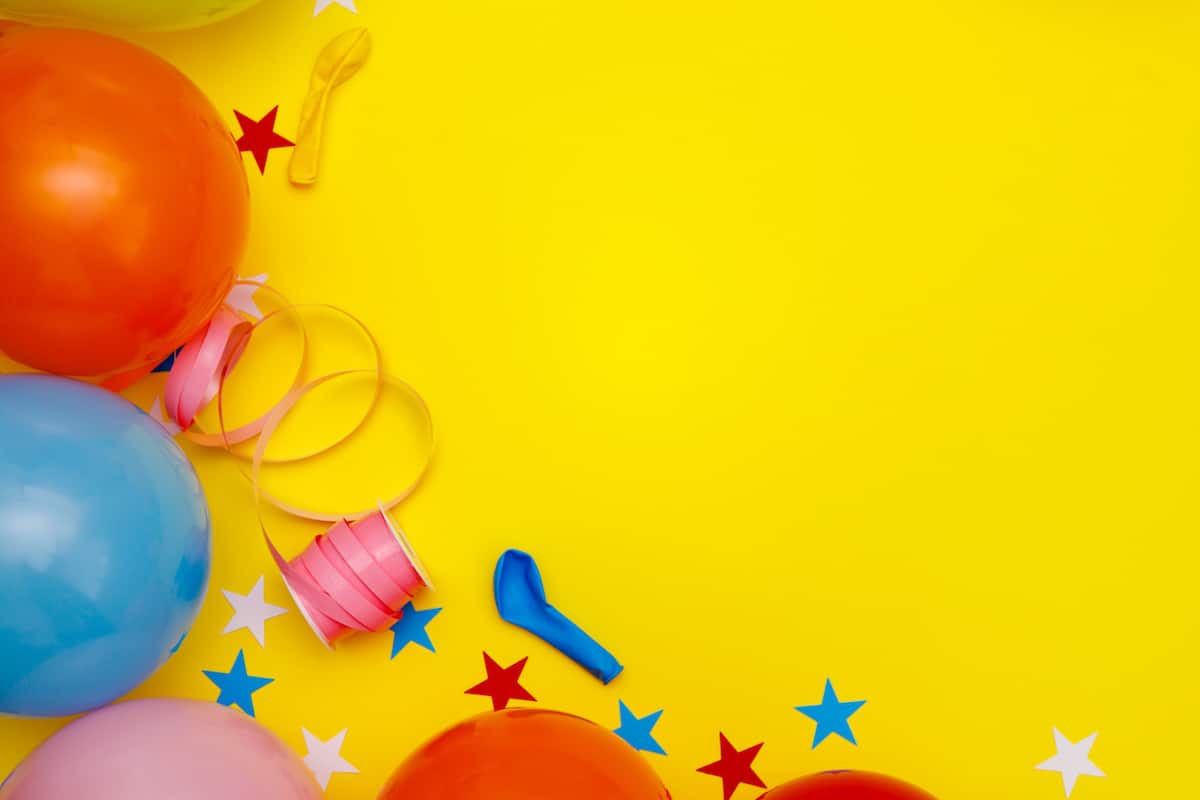 How To Create A Balloon Garland That s DIY